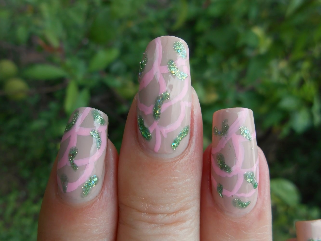 PicturedTinsel: FOODNAILS WURSTSALAT / SAUSAGE SALAD [NAIL ART]