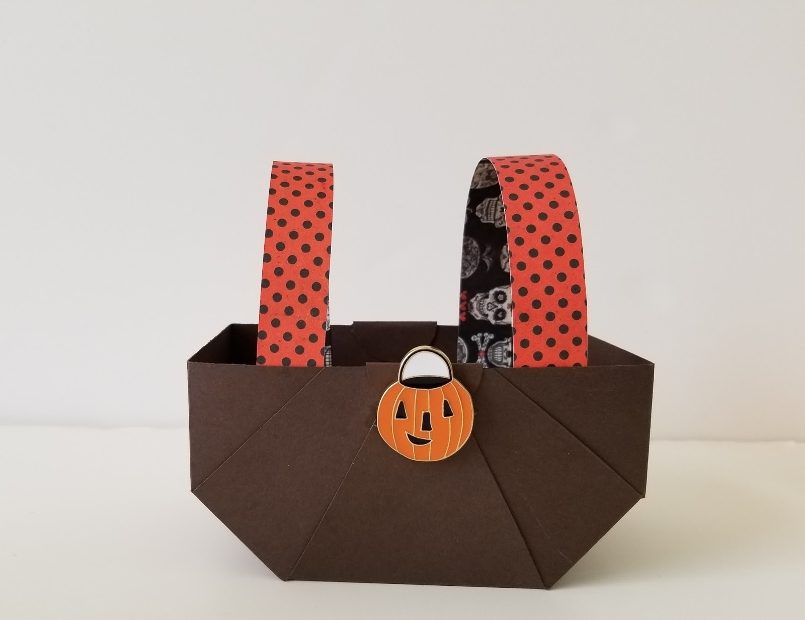 Aunty Vera Scrap and Craft: Trick or Treat - Lolly's Halloween Baskets