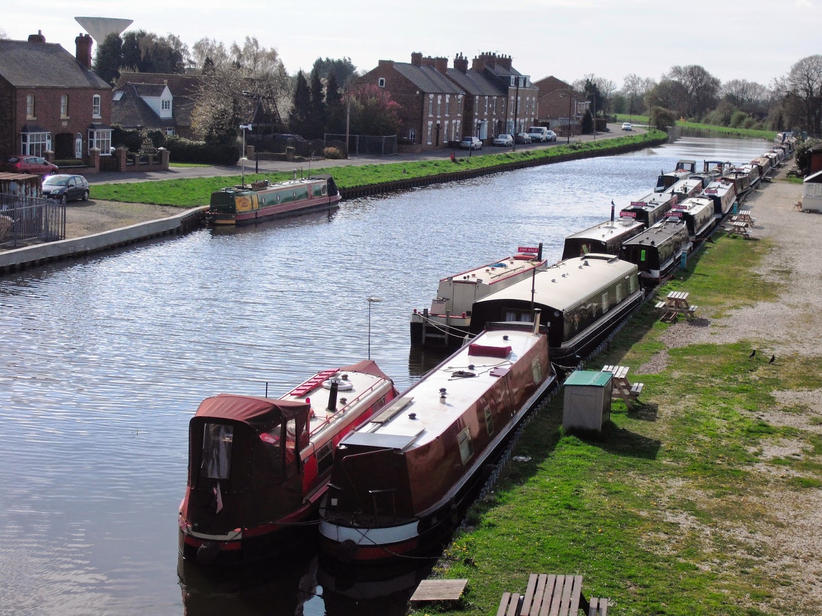 Love my life: Ten mile circular walk from Thorne.