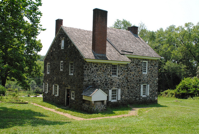 8 Beautiful Photos of Stone Homes | The Life in The World