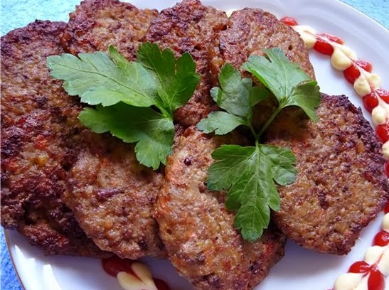 e-Pavārgrāmata, Garšīgu ēdienu receptes svētkiem un ikdienai: Kotletes