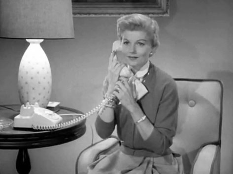 A POP CULTURE ADDICT - IN REHAB: Leave It To Beaver and Mrs. Cleaver