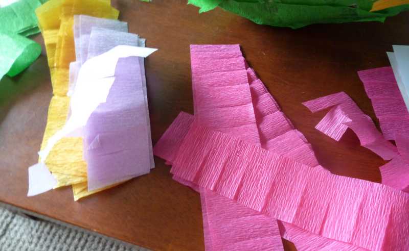 The Papoose Mamoose: DIY Worm Pinata