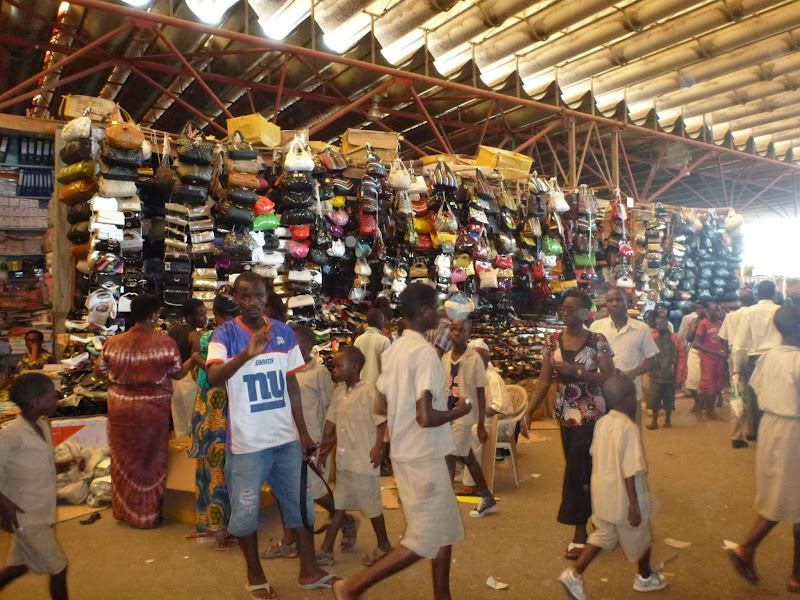 Living Free Range Travel: Friendly Faces, Bujumbura, Burundi
