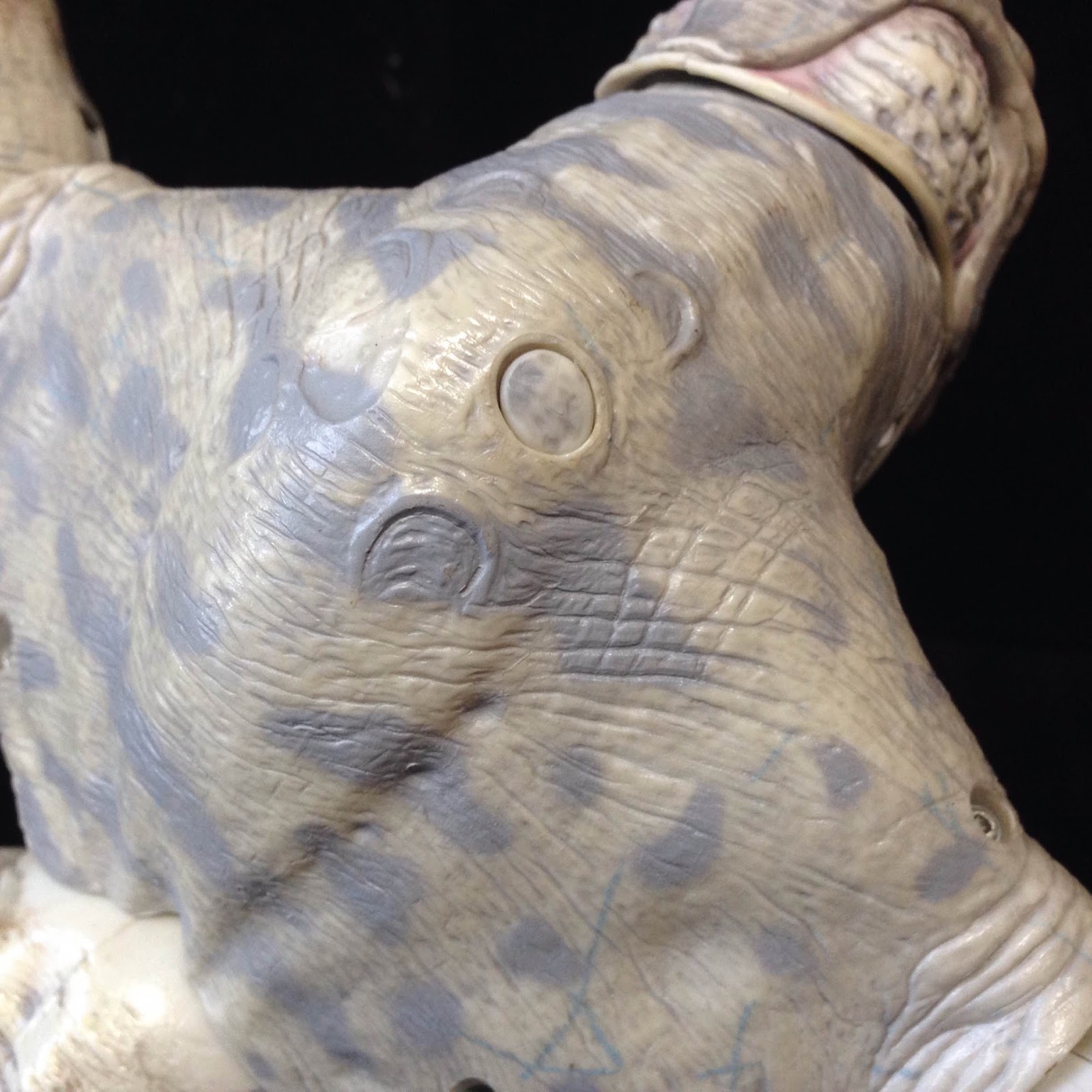 The Kaiju Planet: Original Figure Review - Hasbro Signature Series ...