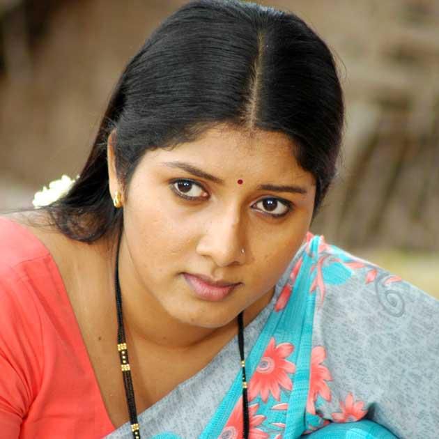 Anumol in Saree | Photos | Malayalam Movie