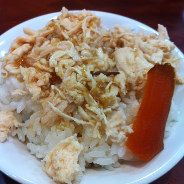 Chloe in Taiwan: Formosa Chang 胡须张