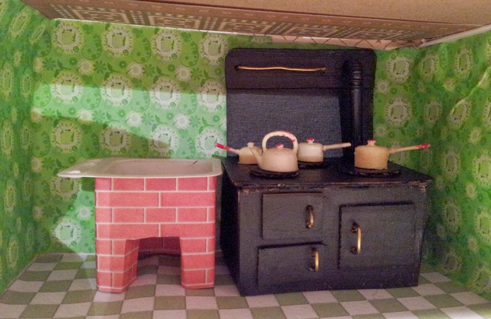 Dollhouse escapes: Half-scale kitchen