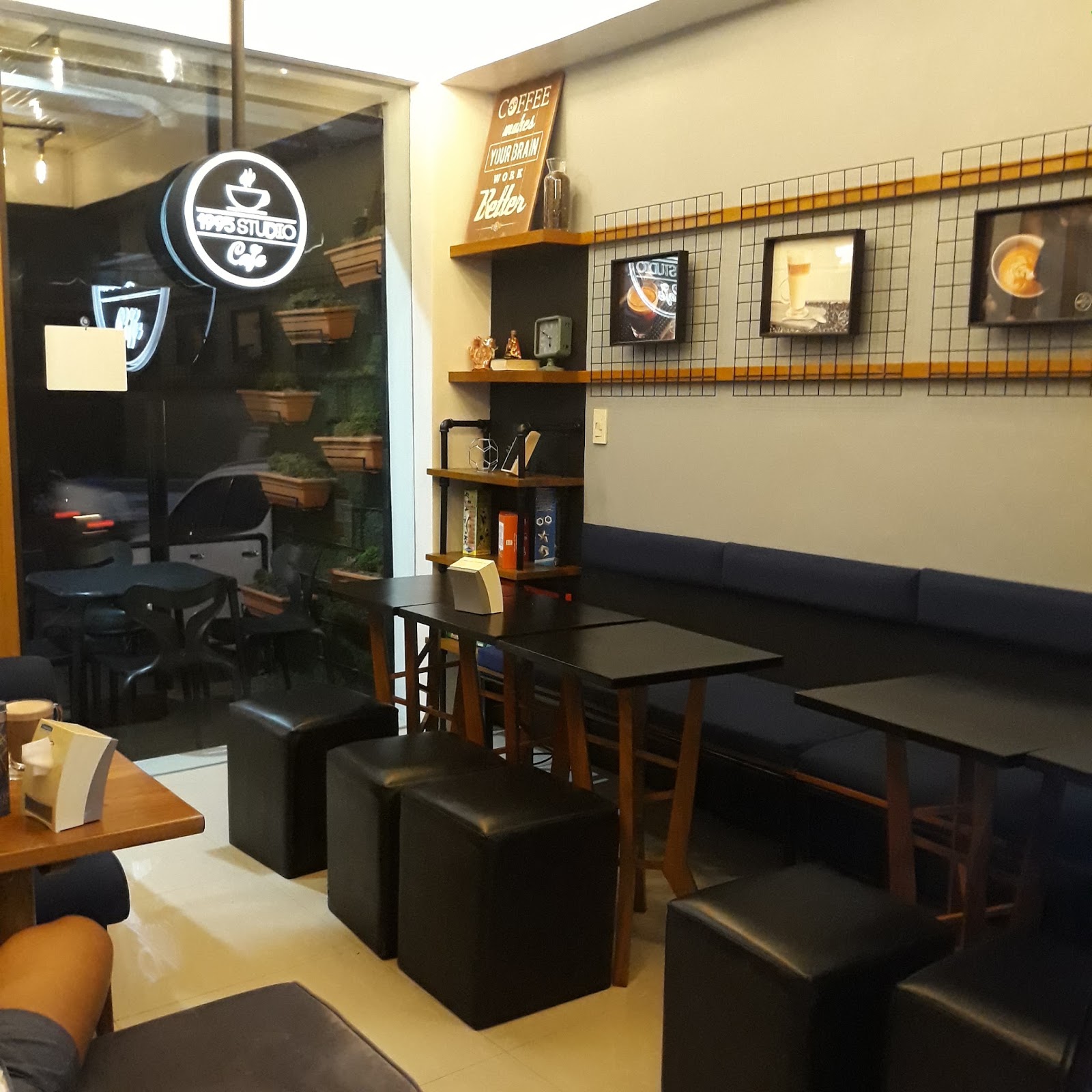 1995 Studio Cafe - Hey Street Smart