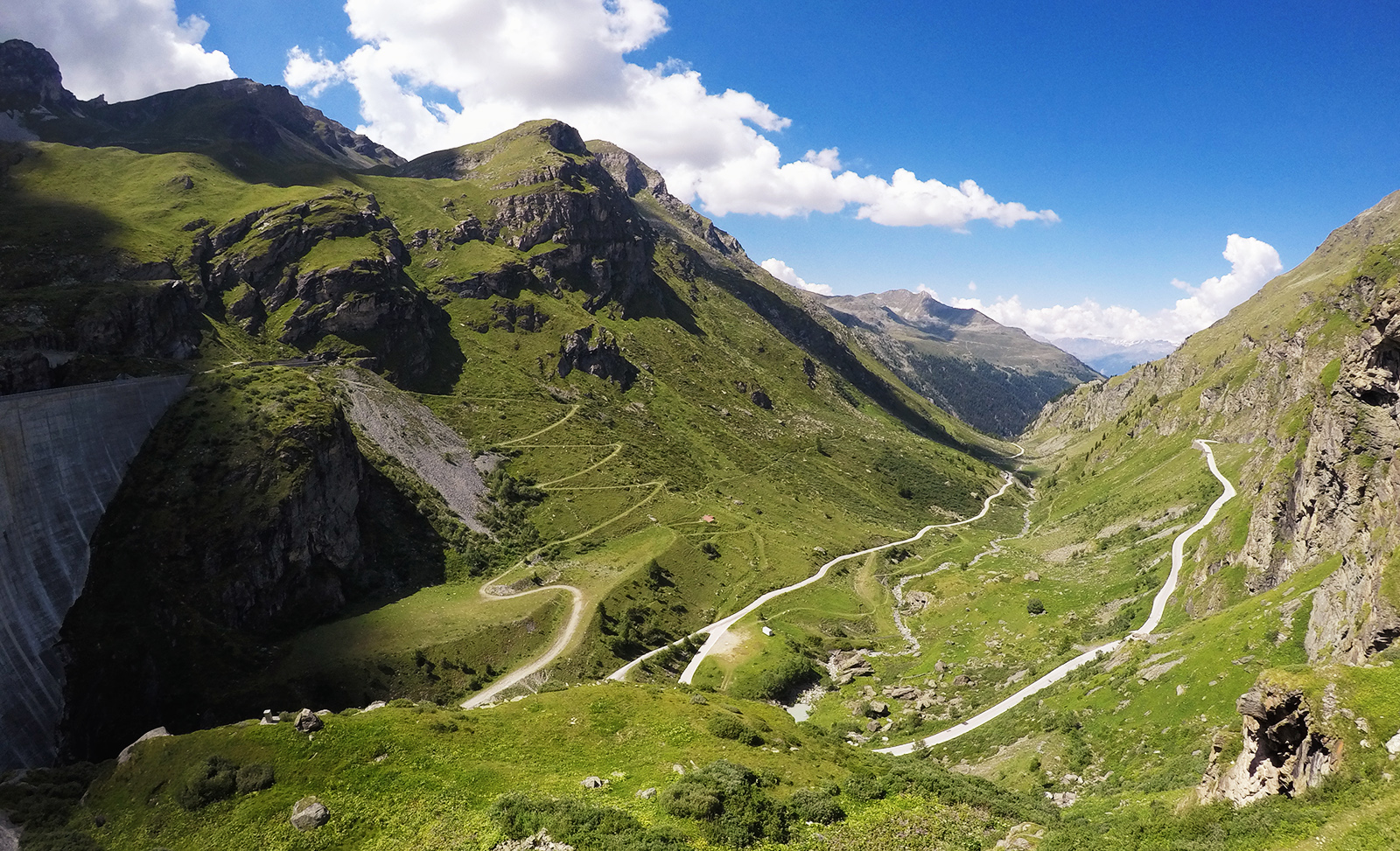 Blackcat wheels: Lac de Moiry