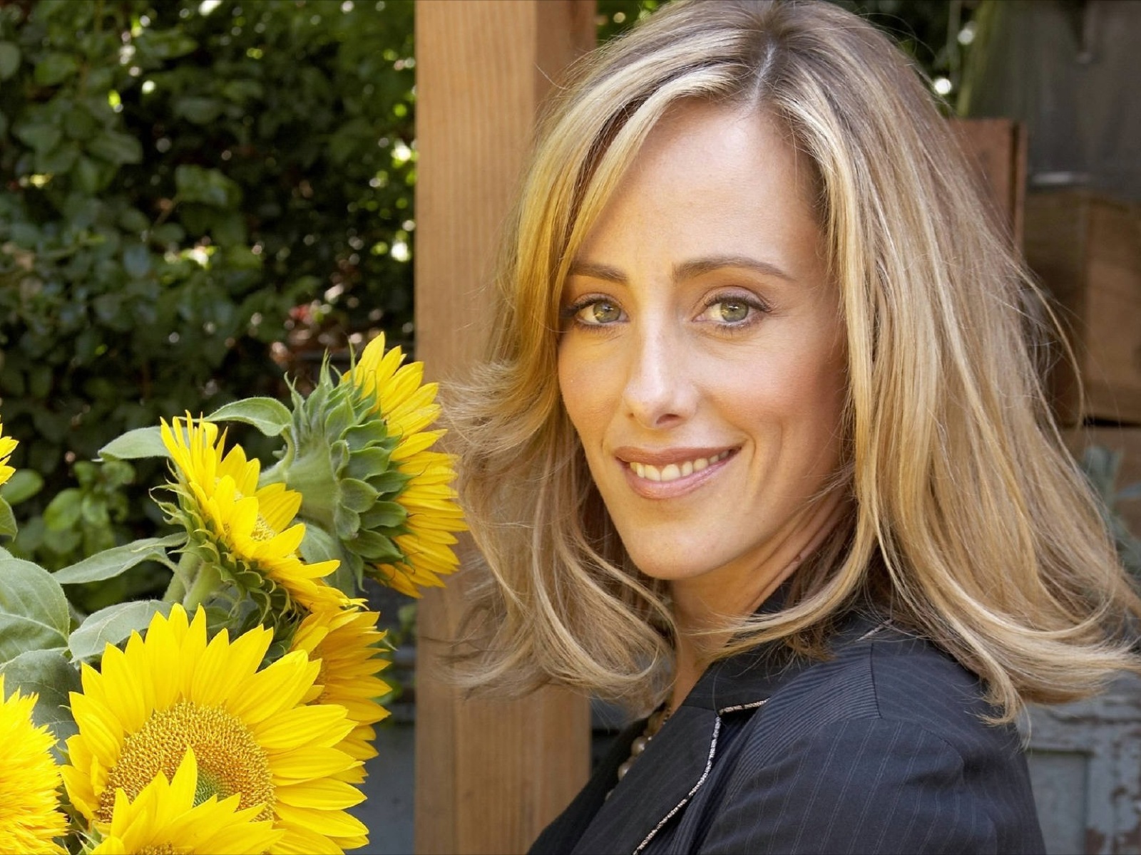 Kim Raver Photo Gallery2 | Tv Series Posters and Cast