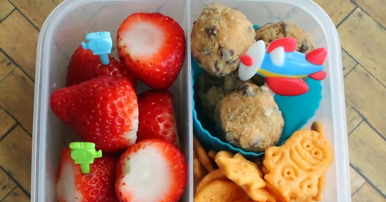 Mamabelly's Lunches With Love: A plain Plane Lunch