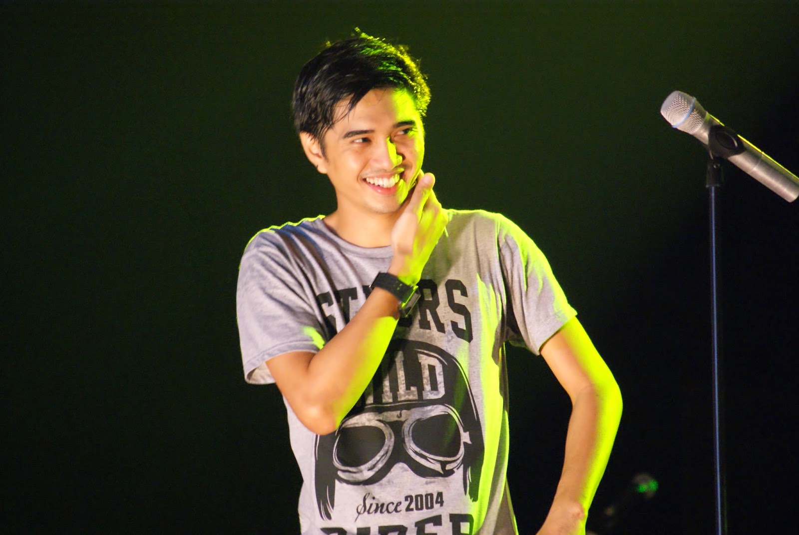 Ujuk Ujuk: 5 Vokalis Band di Indonesia Dengan performa Terbaik