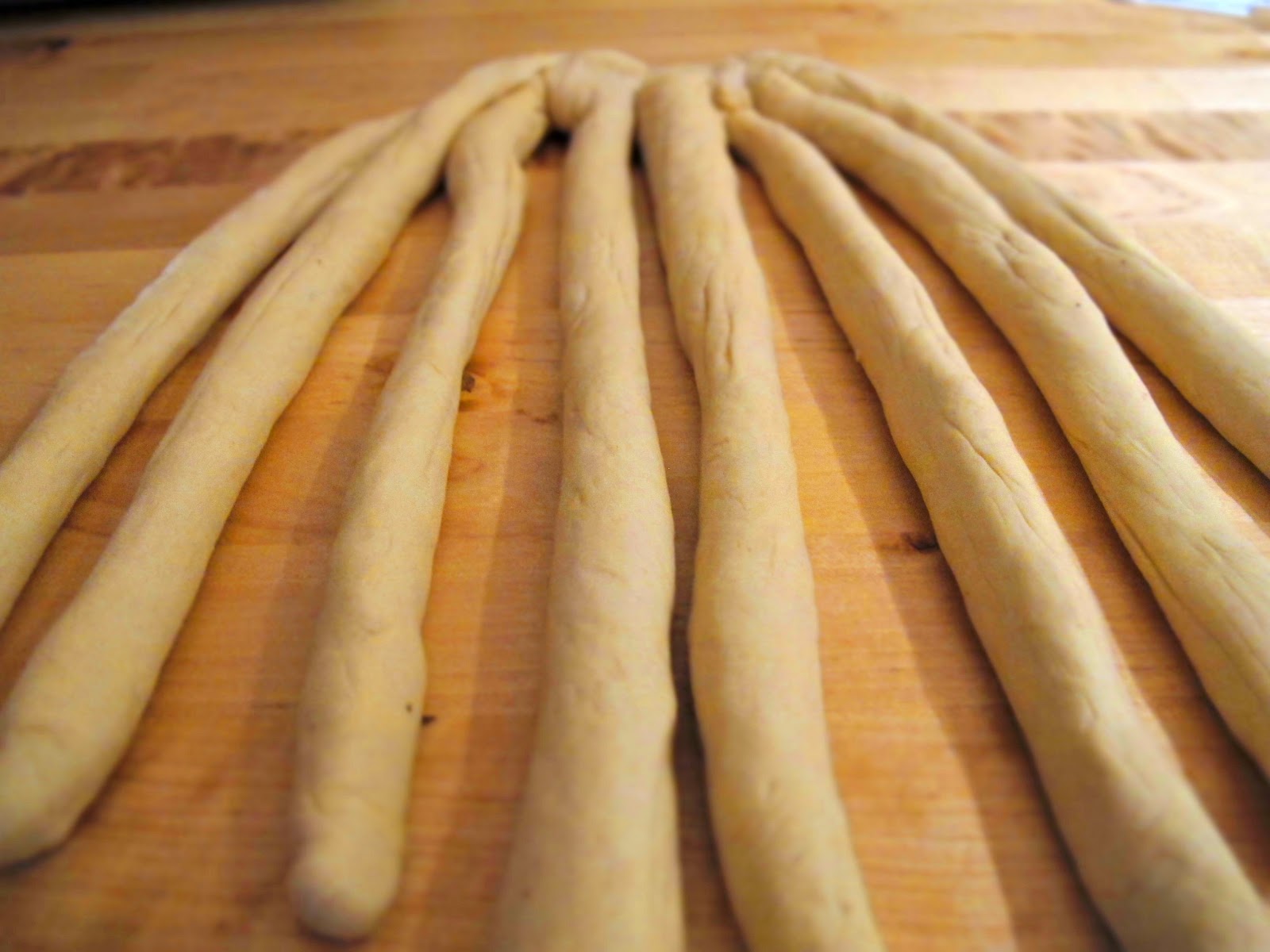 Find Eat Love: The Famous 8 Plaited Bread