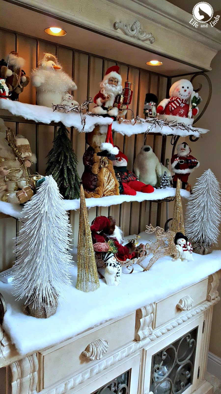 Christmas Home Decor Tour | Life and Linda