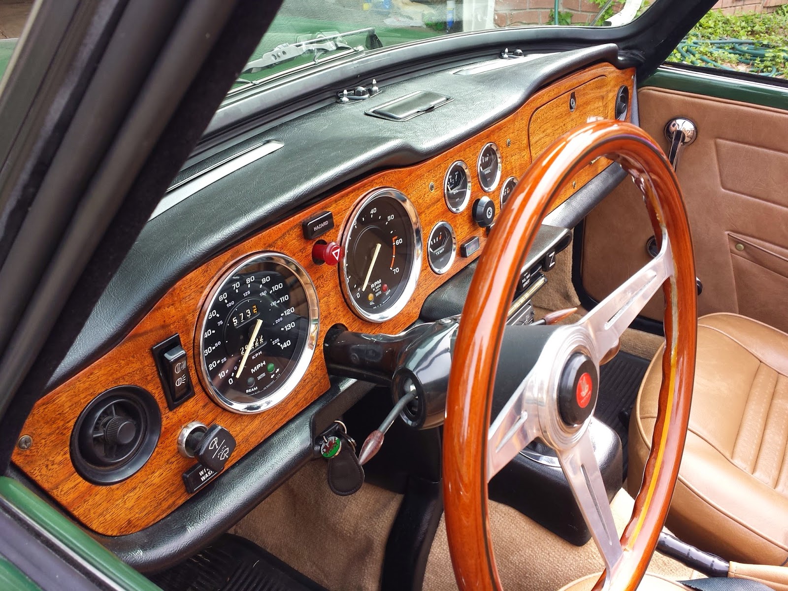 Coventrys Finest: TR6 Dash Refinish and Dash Pad Replacement -- Part 2