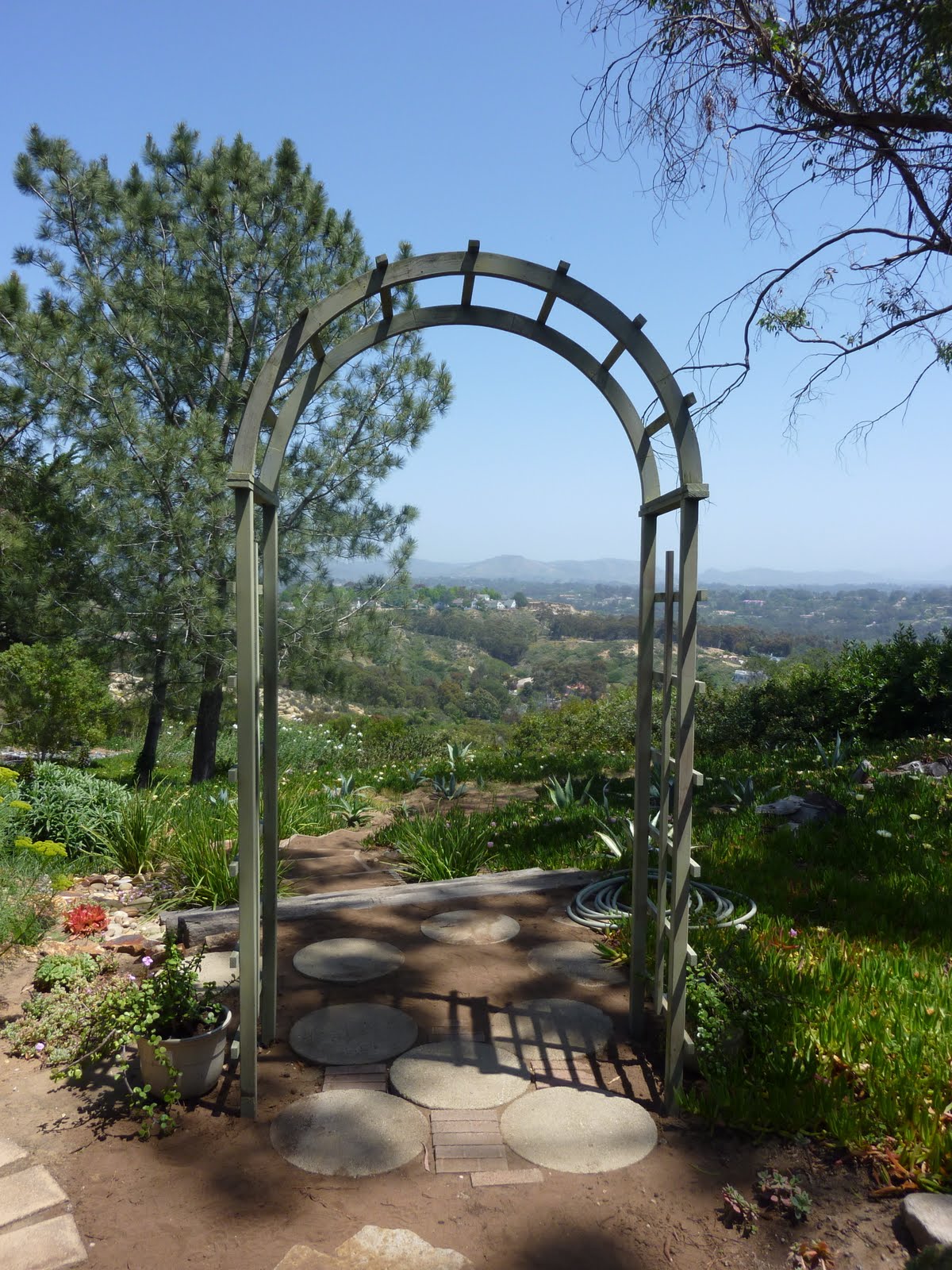 A Place to Share: Welcome to the Encinitas Garden Tour on Crest Drive