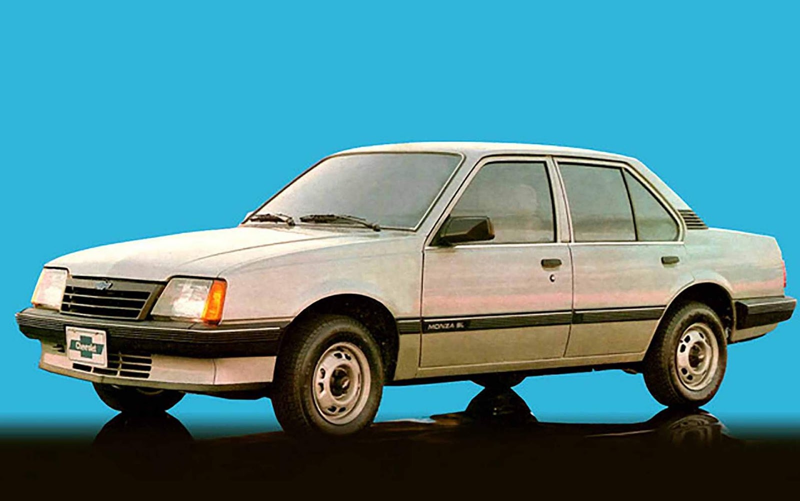 Chevrolet Monza: clássico da GM saiu de linha em 1996