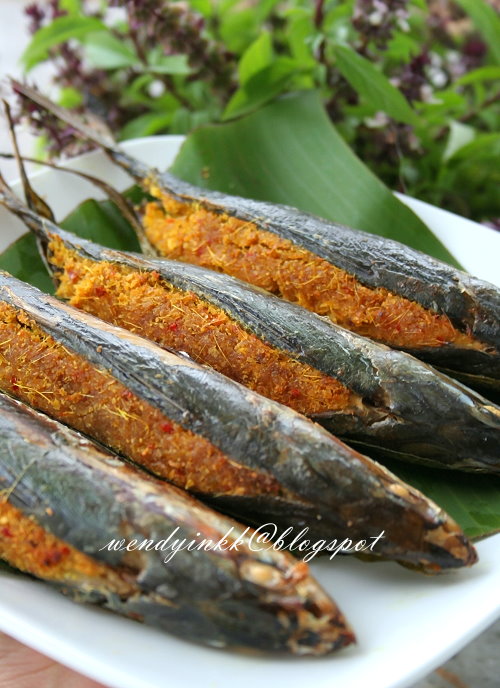 Table for 2.... or more: Grilled Fish with Coconut ~ Bantut Ikan - MFF ...
