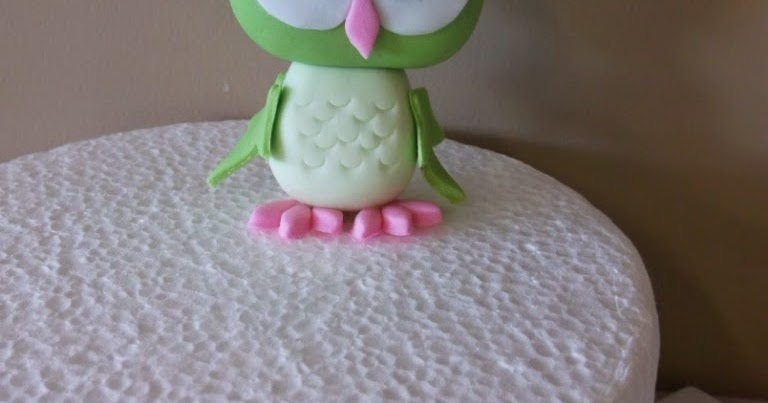 Kiwi Cakes: Fondant Owl Figurine tutorial