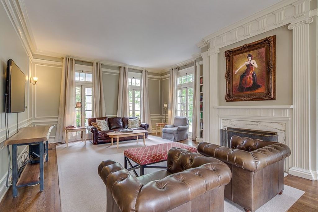 Sweet House Dreams: Clanlo Hall, 1853 Brick Colonial in Memphis, Tennessee