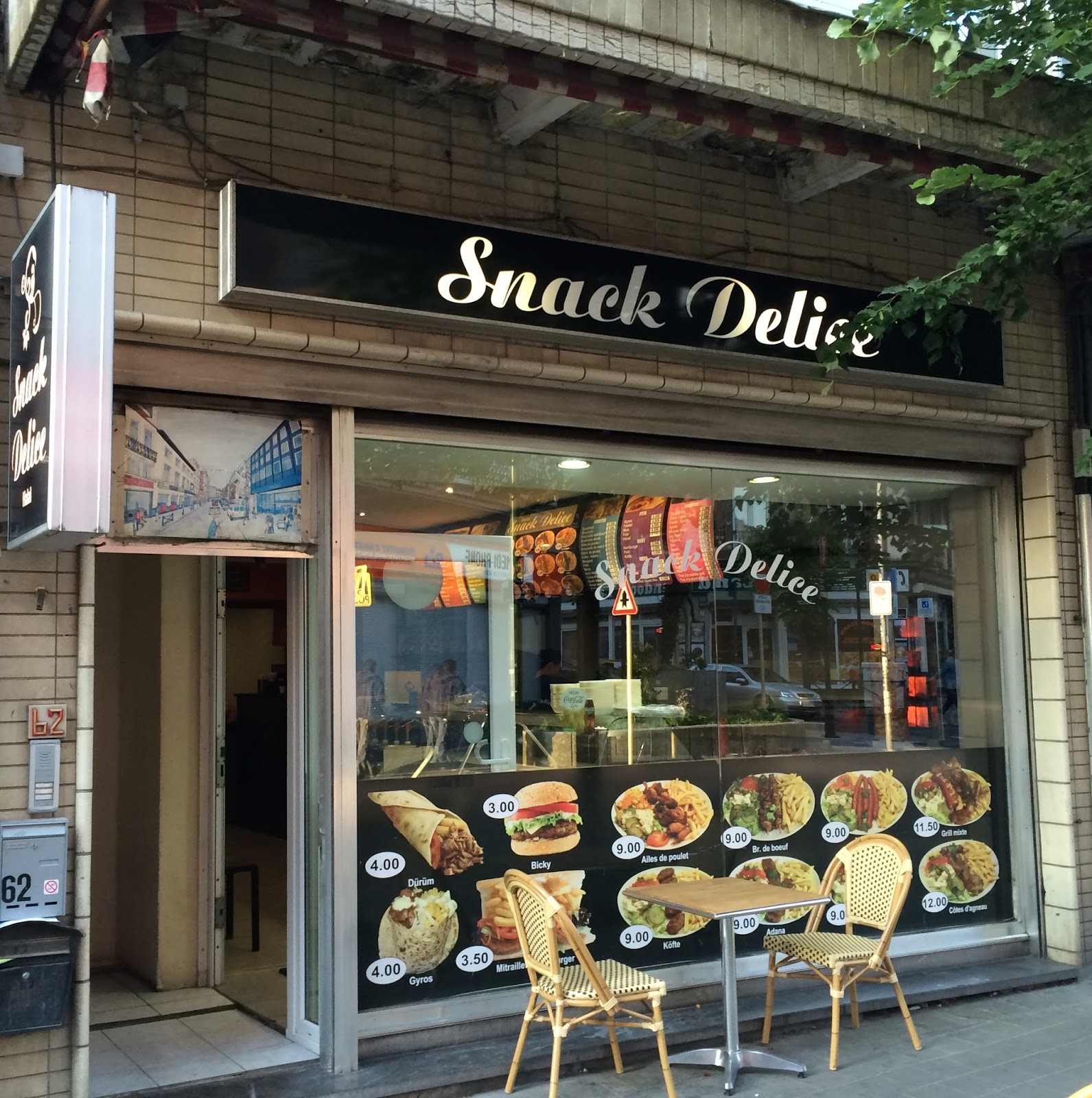 PIG OUT SPOTS: Snack Delice (Brussels, Belgium)