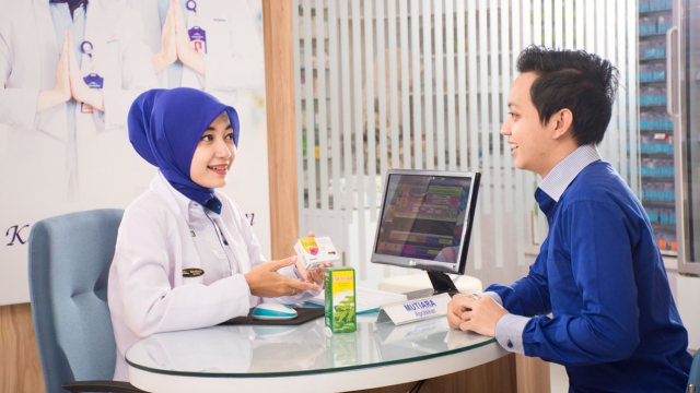 7 (tujuh) Peran Penting Apoteker Dalam Layanan Kesehatan - OBATGeneric