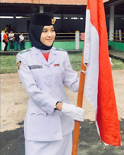 Yang Harus Dilakukan Pada Saat Tali Bendera Merah Putih Putus - Pandu