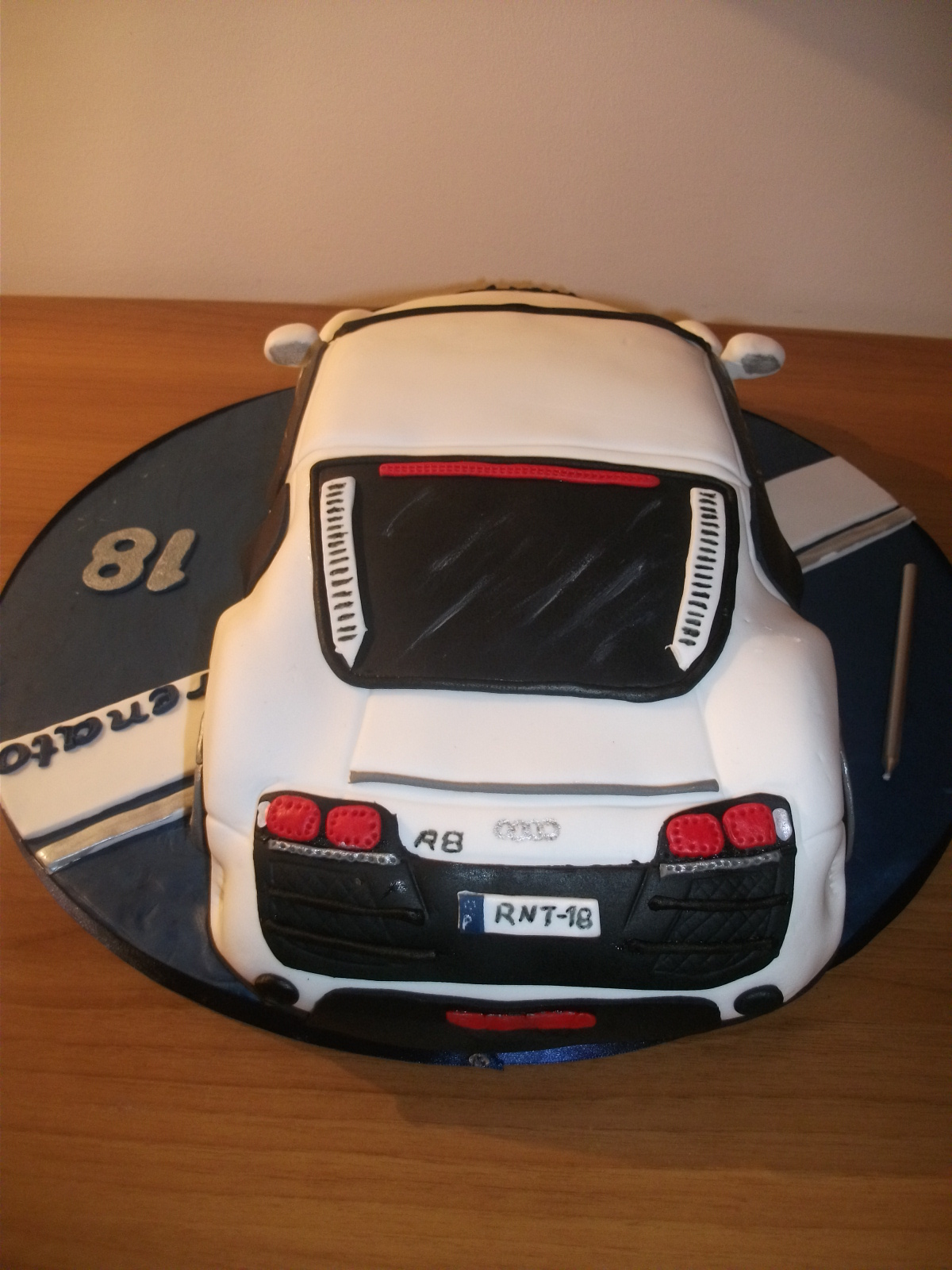 Os Bolos da Terê - Cake Design: Carro - Audi R8