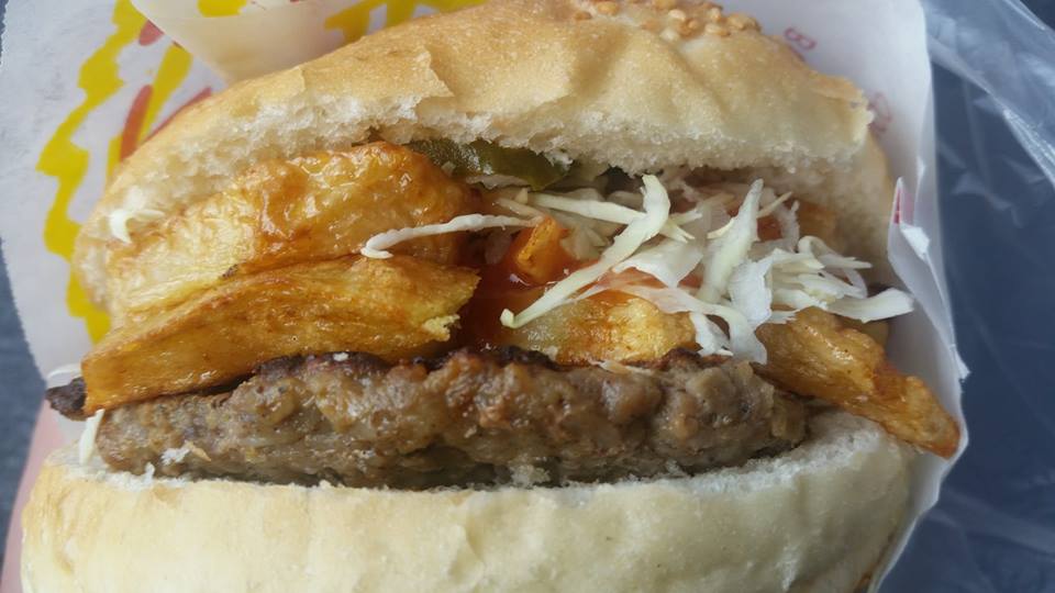 Pljeskavica / Plescavita - Fresh Fast Food | Mancare Gustoasa in Severin