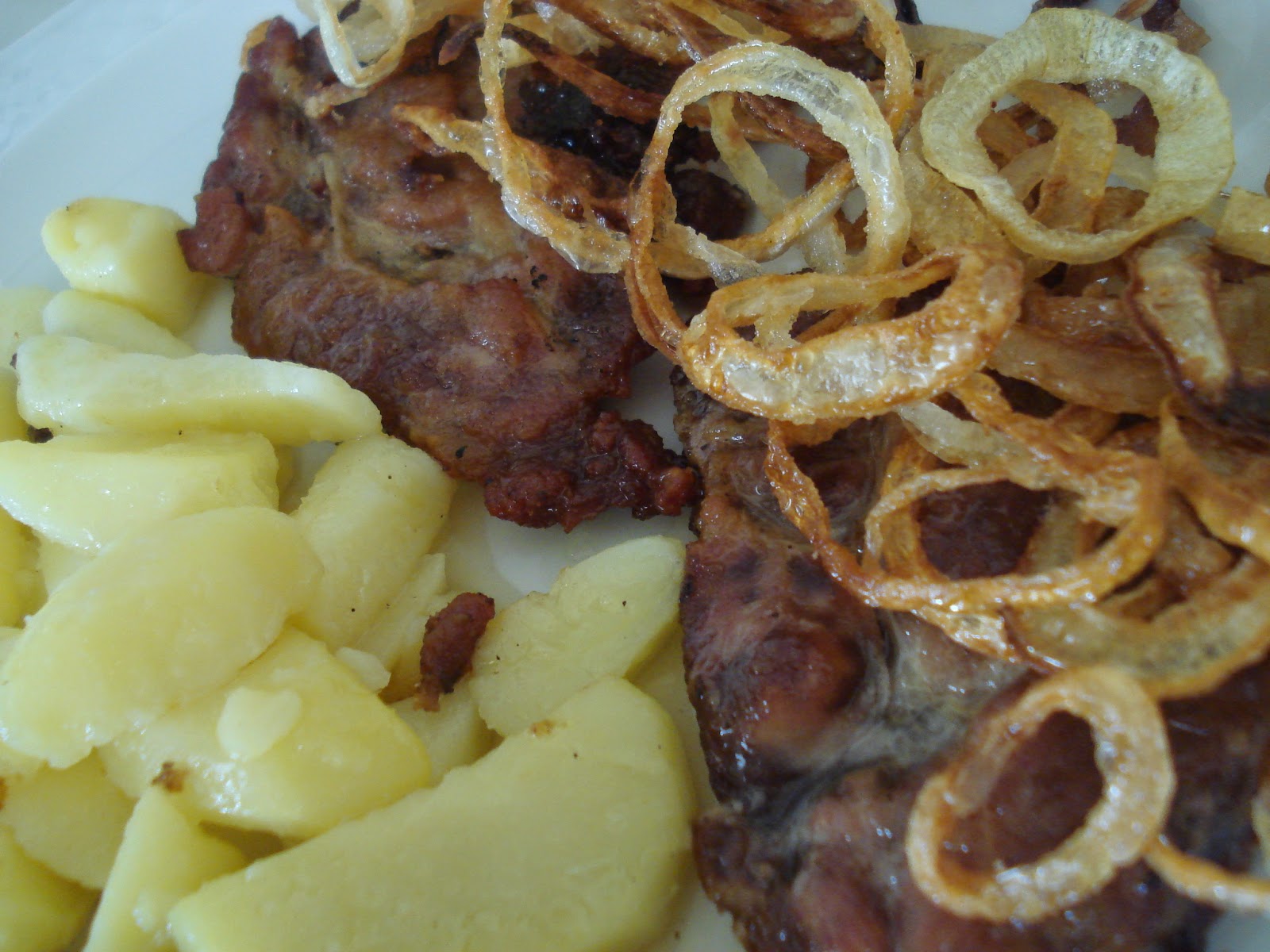 Süssünk-főzzünk együtt!: HAGYMÁS ROSTÉLYOS