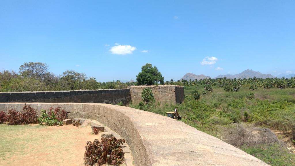 Tamilnadu Tourism: Vattakottai Fort, Kanyakumari