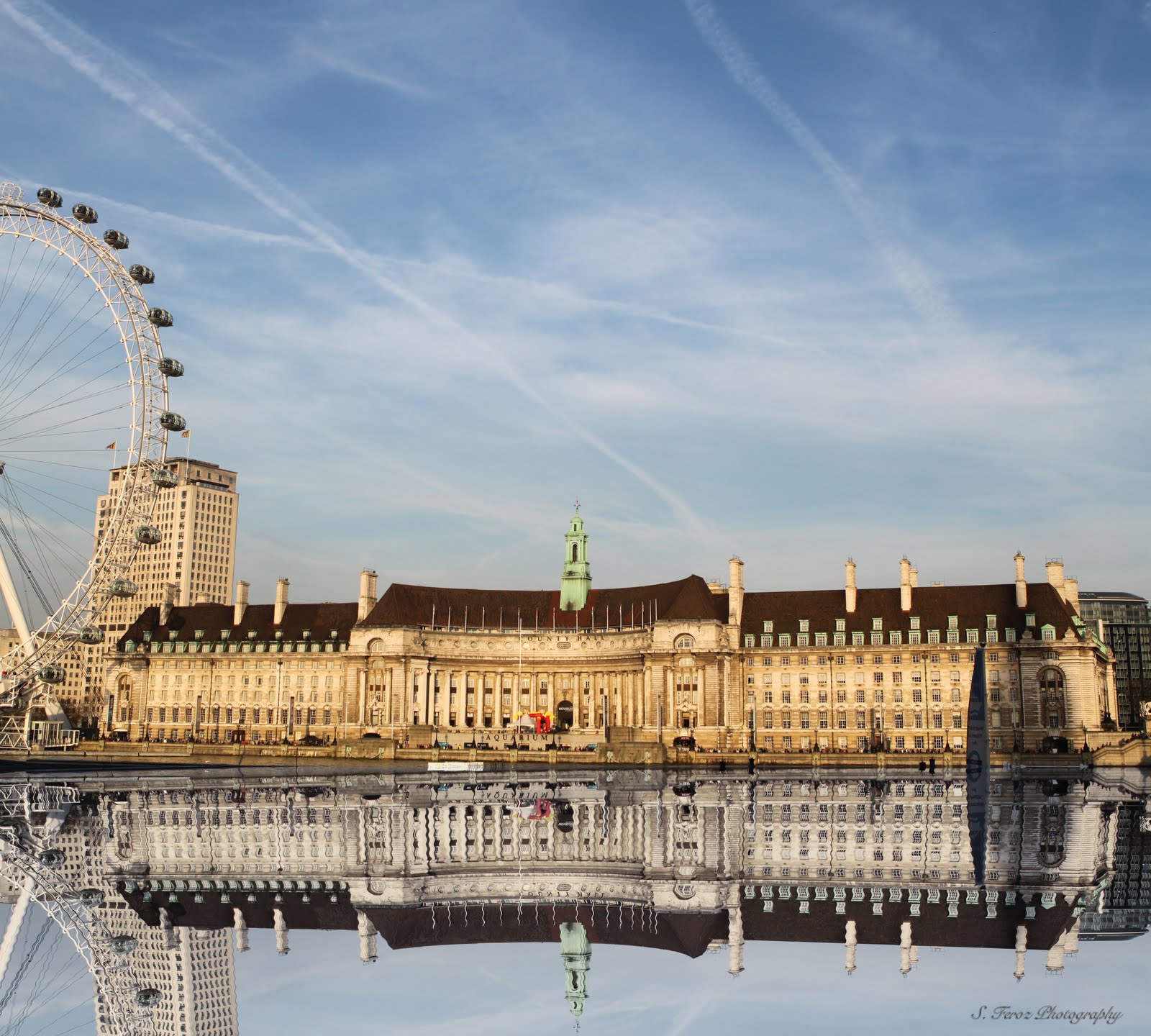The PhotoShak: London Reflection