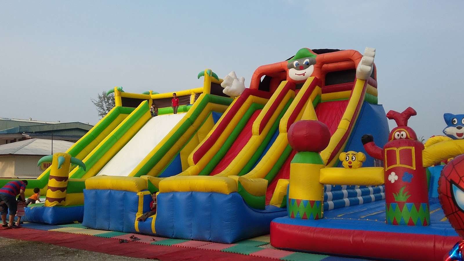 just me,my family and my kids: Bermain Inflatable Bouncer aka Soopa ...