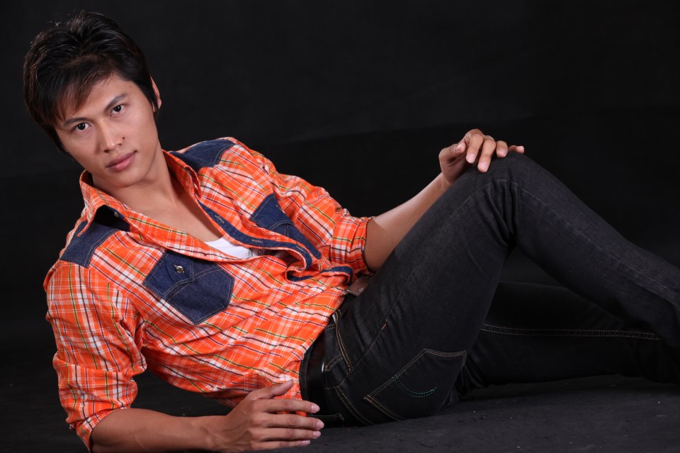 M y a n m a r H u n k s: Min Htike Tan