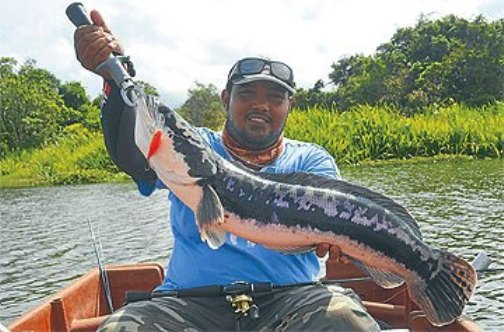 sensasitv : LENGGONG - Kaki pancing yang berminat mengail di Tasik ...