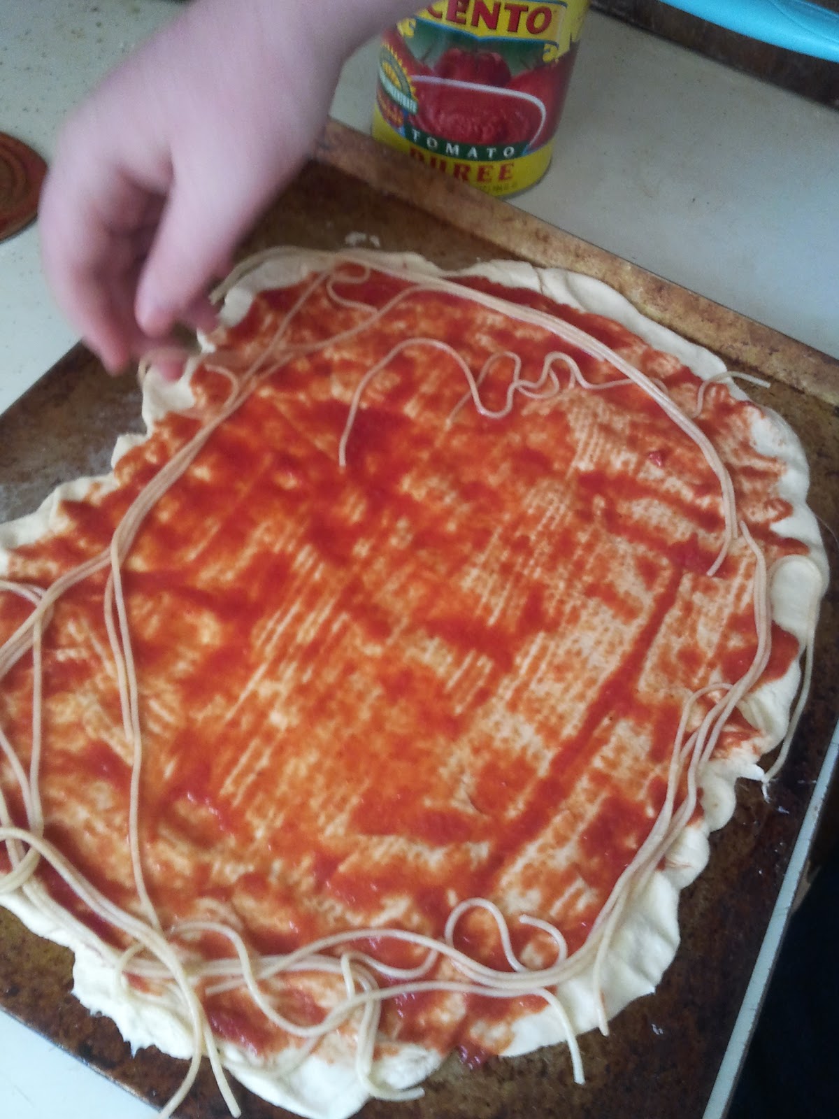 Scientific Cooking with Seamus : How to Make a Cell Pizza