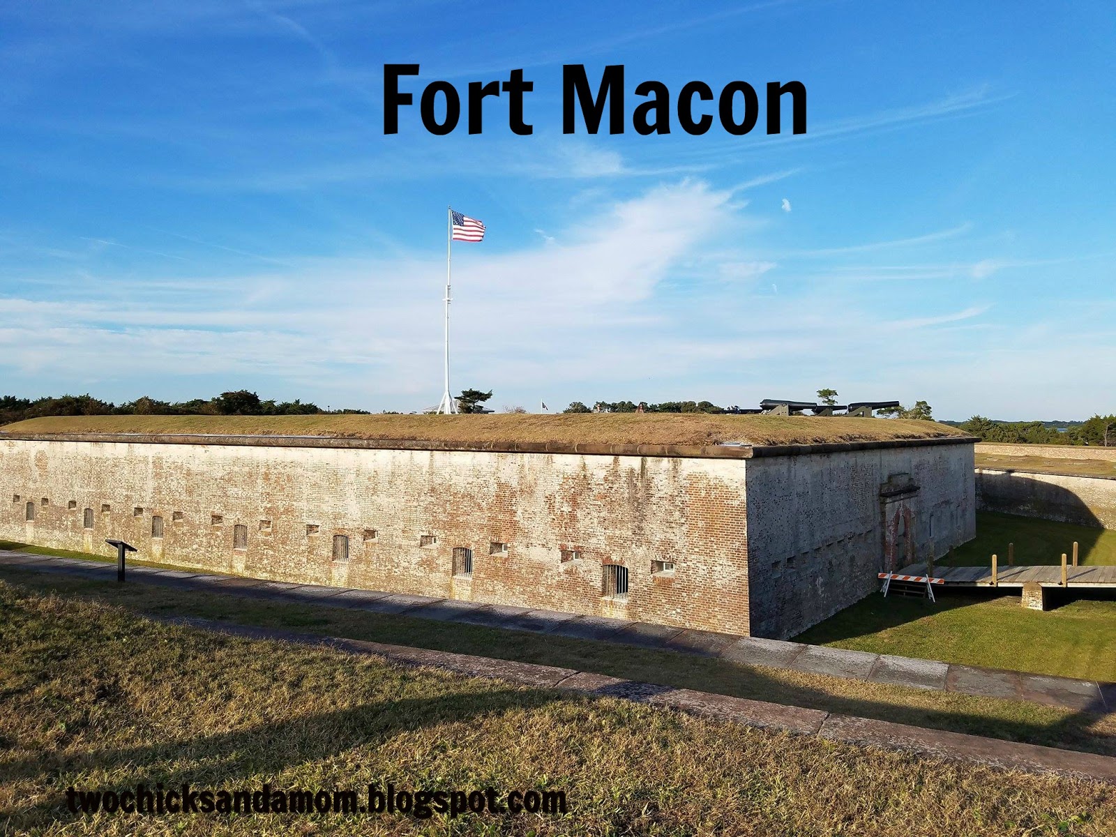 twochicksandamom.blogspot.com: Fort Macon (Atlantic Beach, NC)
