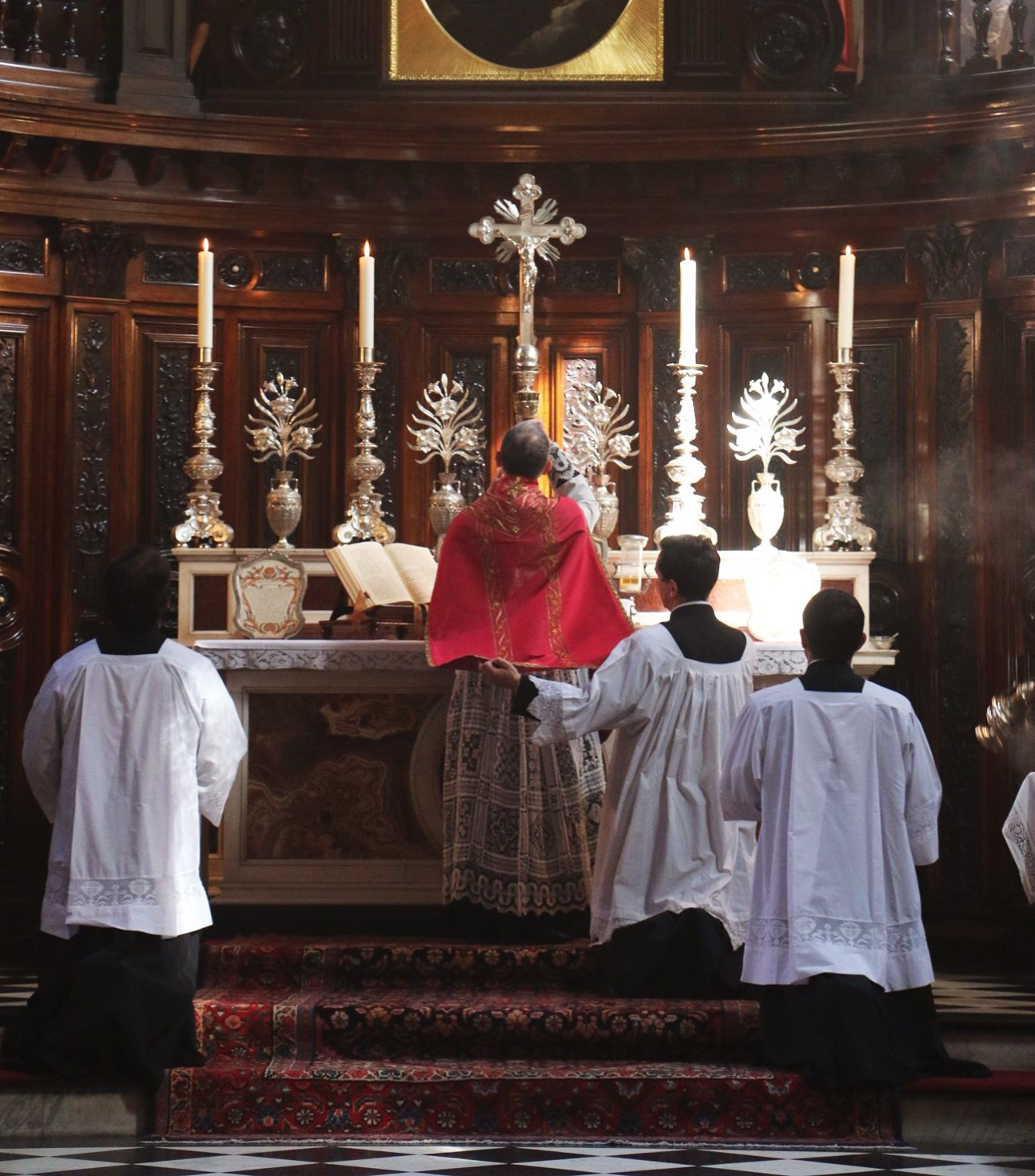 A Model Roman (Side) Altar ~ Liturgical Arts Journal