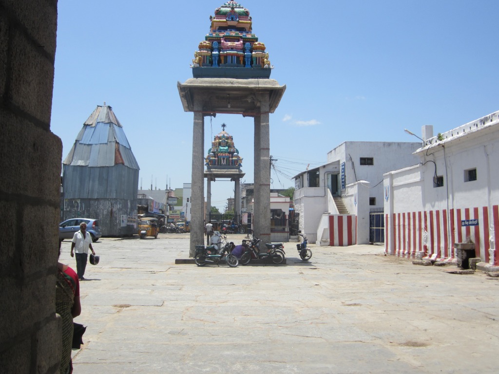 Tamilnadu Tourism: Thirukkadigai, Sholinghur – Town Temple