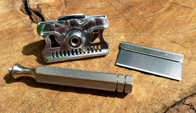 STEFANO'S VINTAGE & RETRO: Vintage shaving kit 2