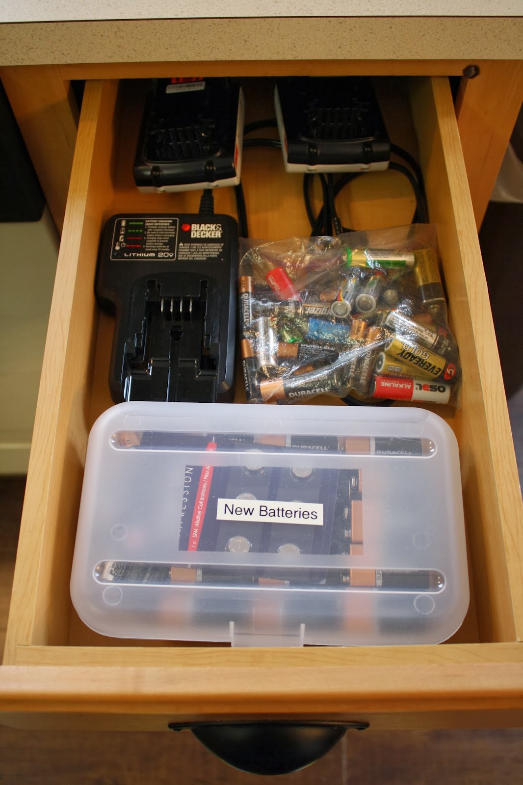 I'd Rather Be Organizing: The Junk Drawer: Battery Organization