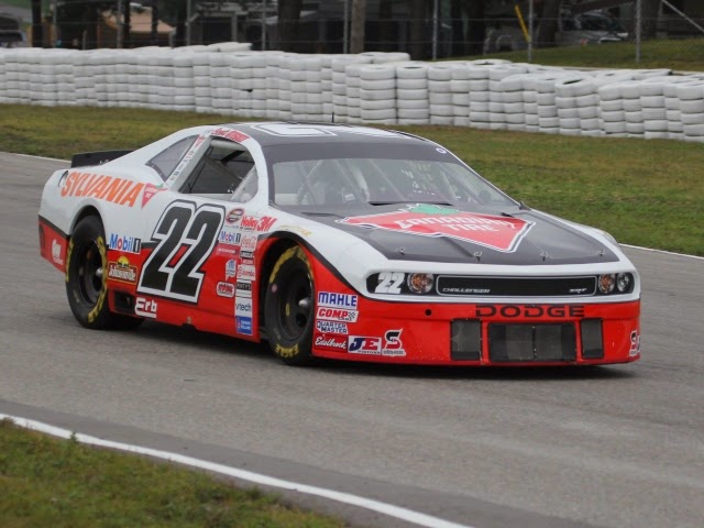 Oval Racing Stock car style in Québec, Ontario and New England States ...