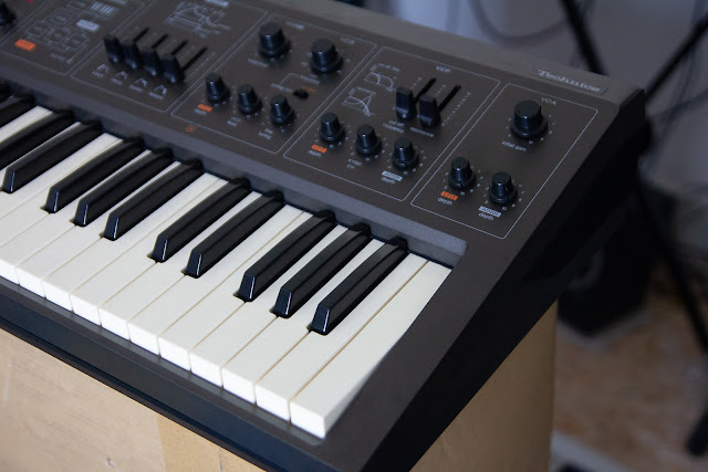 MATRIXSYNTH: Technics SY-1010 Synthesizer