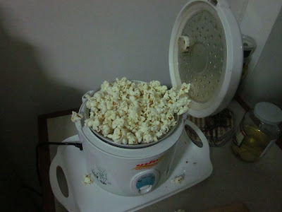 of mild interest: Rice Cooker Popcorn!