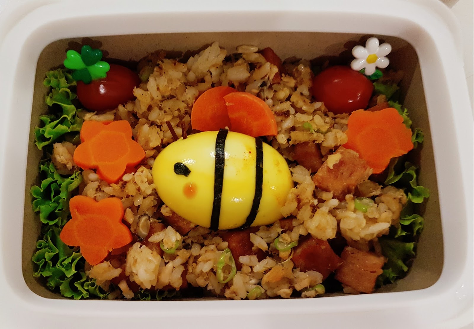 Bento #180 - Fried rice with bumblebee | Bento for Love