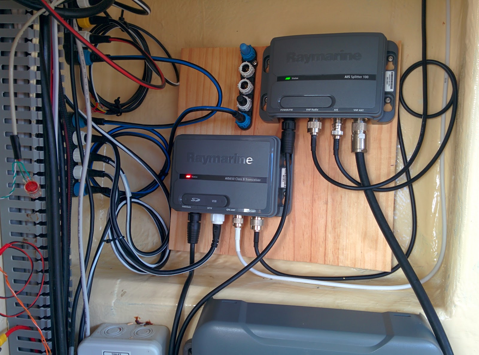 Tech: Installing an Automatic Identification System (AIS)