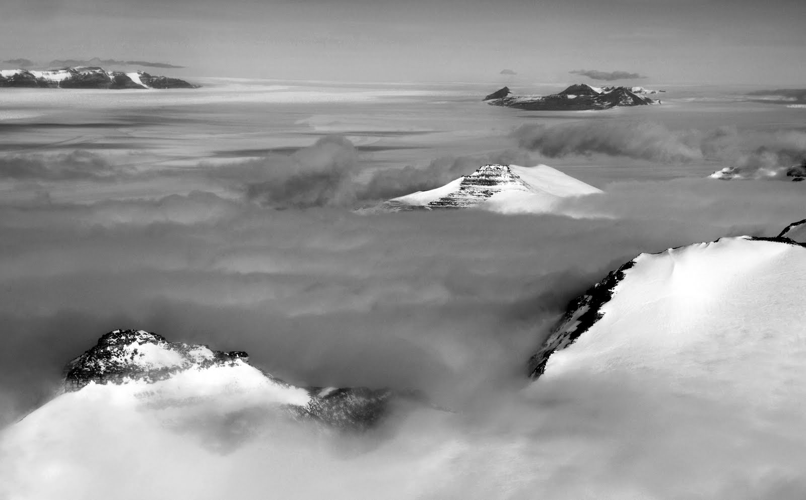 Peter Flaig Photography: Fog on the Beardmore: Beardmore Glacier ...
