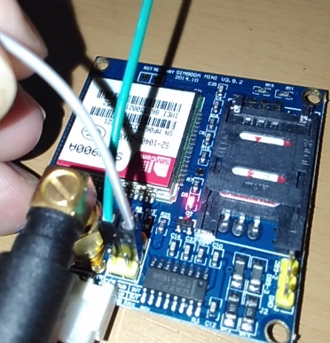 ArduinoWorld: GSM sim 900 Learn AT command made Flooding and Raining Alert