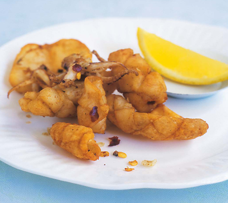 Fried squid flowers with ginger and spices Recipes